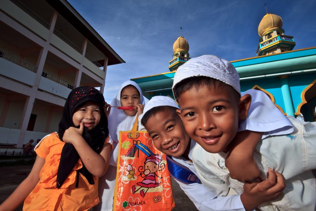 How Many Muslims Are There in the World? 12 Beautiful Facts on Muslim ...