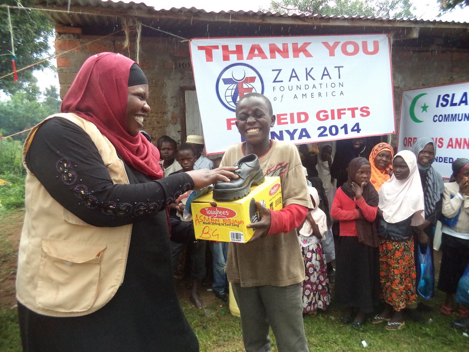 Bring a Child Joy on Eid This Year - The Muslim Vibe