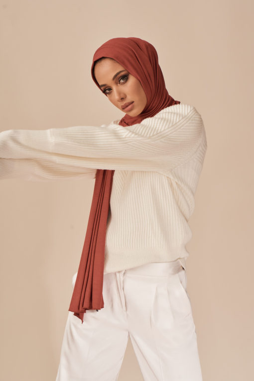 The Ultimate Breakdown of the 8 Hijab Types and Fabrics - The Muslim Vibe