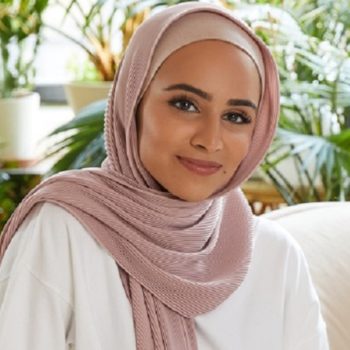The Ultimate Breakdown of the 8 Hijab Types and Fabrics - The Muslim Vibe