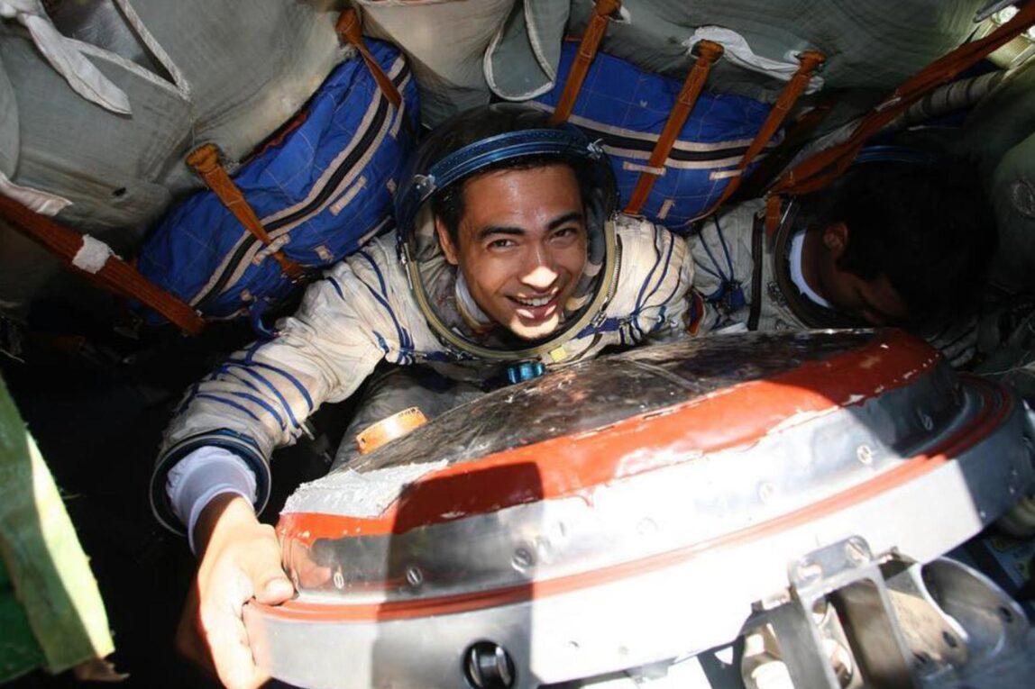 11 Muslims Who Have Journeyed Into Space - The Muslim Vibe